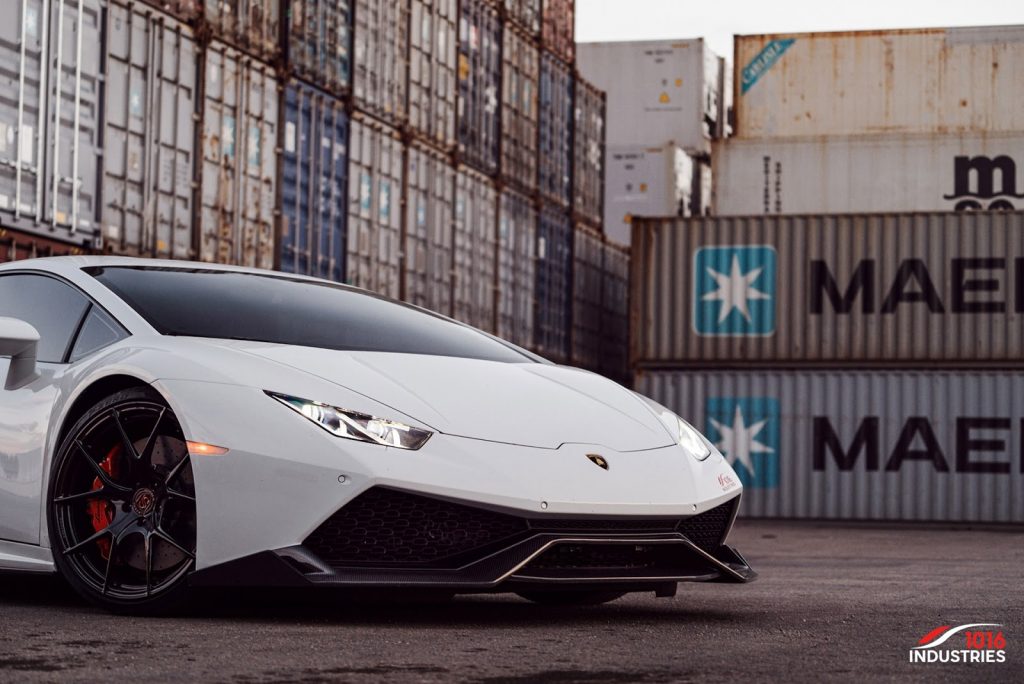 Lamborghini Huracan with LB Kit by RACE! | Carz Tuning